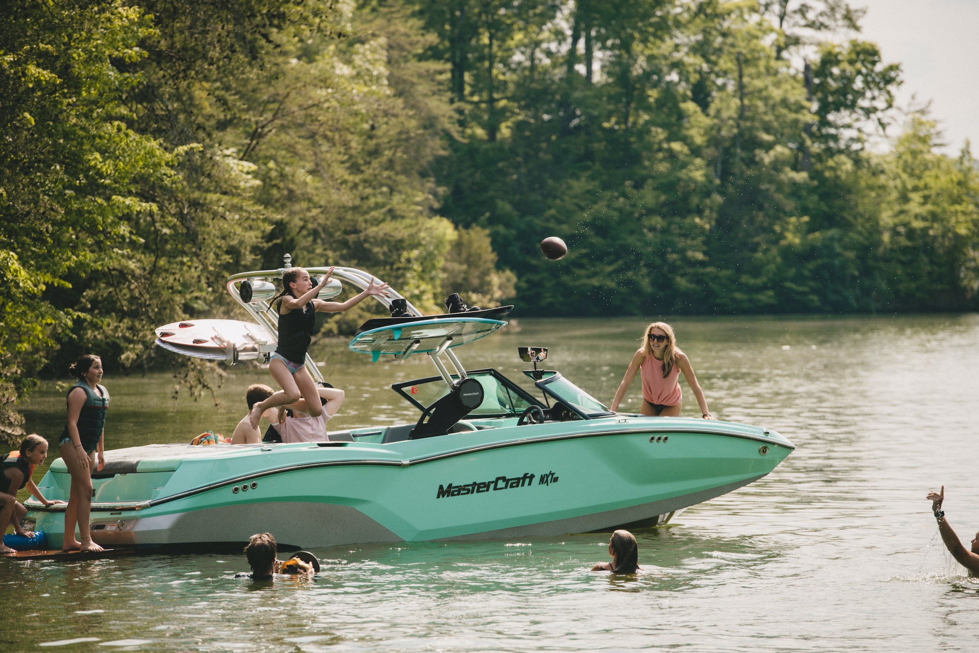 What Size MasterCraft Is Best For My Family? - Action Water Sports